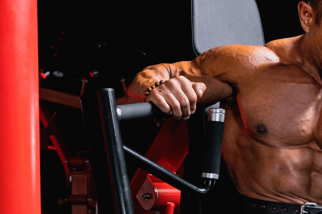 Converging Chest Press - Gym Bro Fitness
